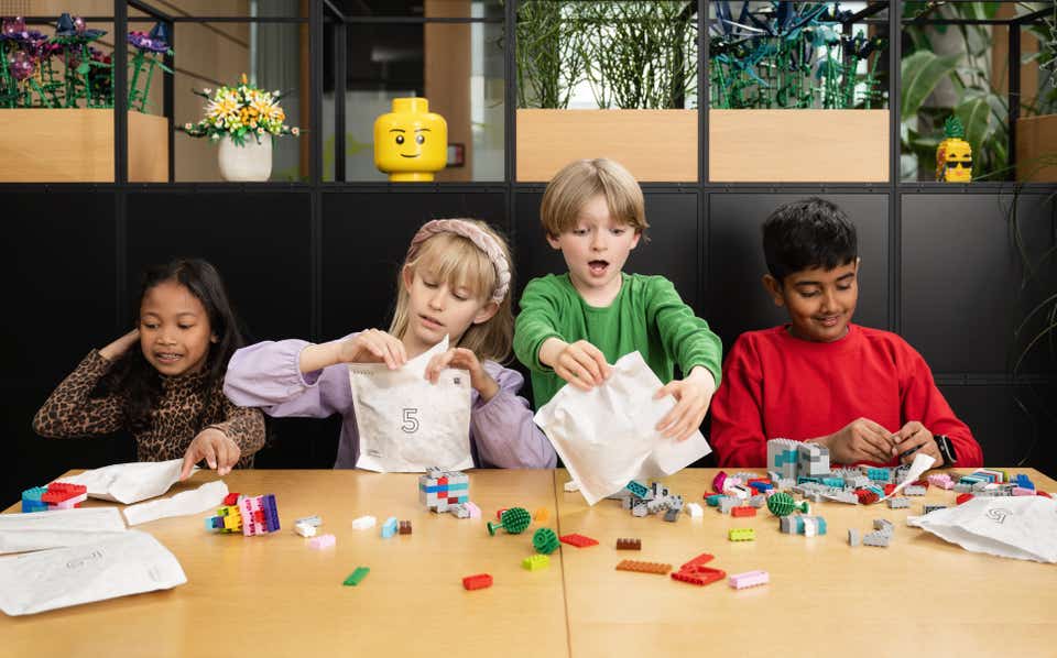 Over half of LEGO Group packing lines switch from plastic bags to paper ...
