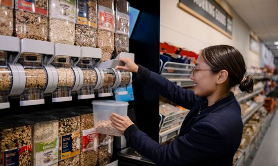 Research shows support for retailers to offer reuse and refill systems ...